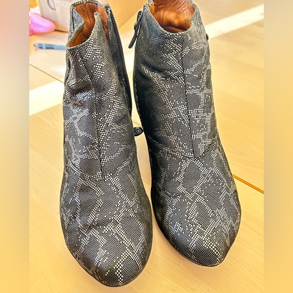 Shoes | Tracey Neuls British Independent Shoemaker Ginger Boot | Poshmark